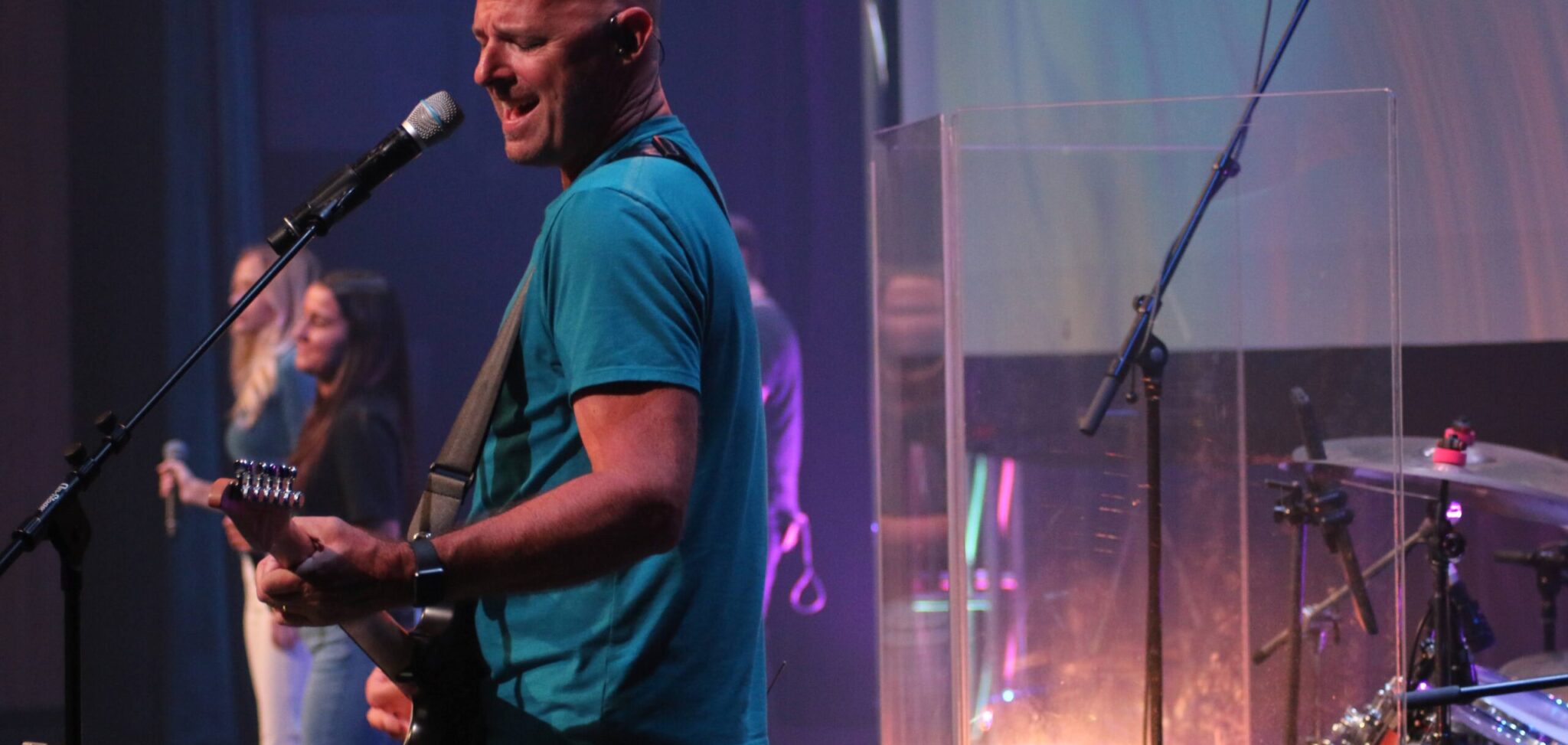 WHO WE ARE - Crossline Community Church